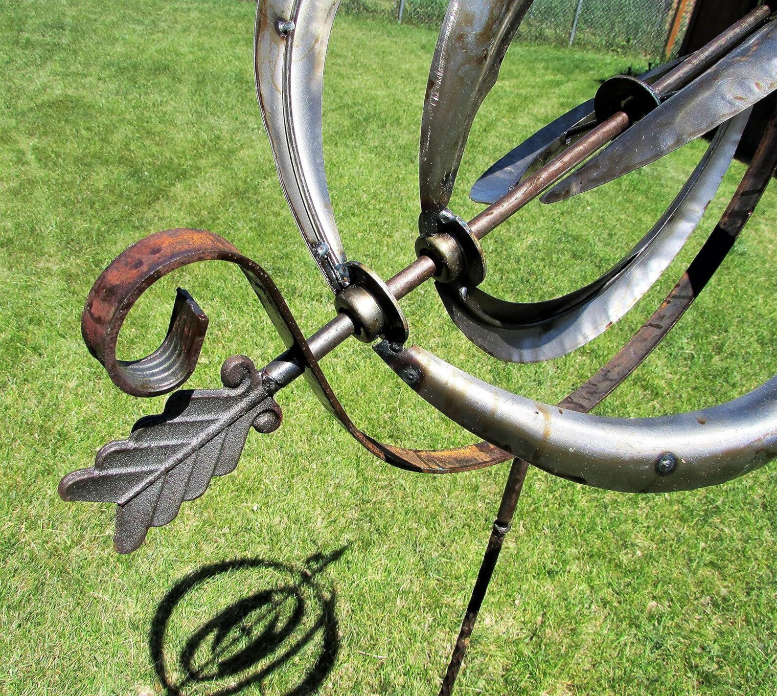 Heavy Duty Globe Weather Vane Style Metal Welded Yard Stake Wind ...