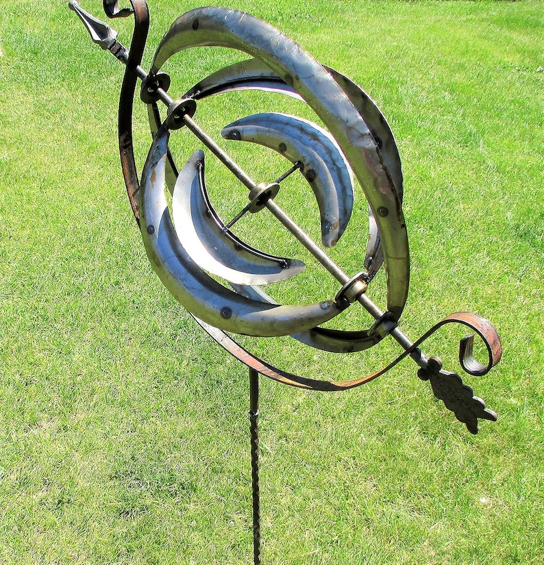 Heavy Duty Globe Weather Vane Style Metal Welded Yard Stake Wind ...