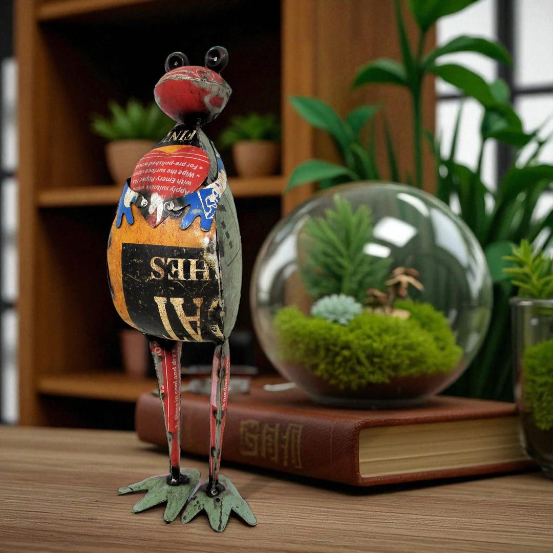 Rustic Scrap Metal Frog W/heart Statue: Recycled Vintage Garden Decor ...