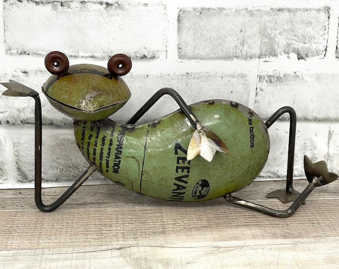 Rustic Repurposed Recycled Vintage Scrap Metal Green Laying Sassy Frog ...