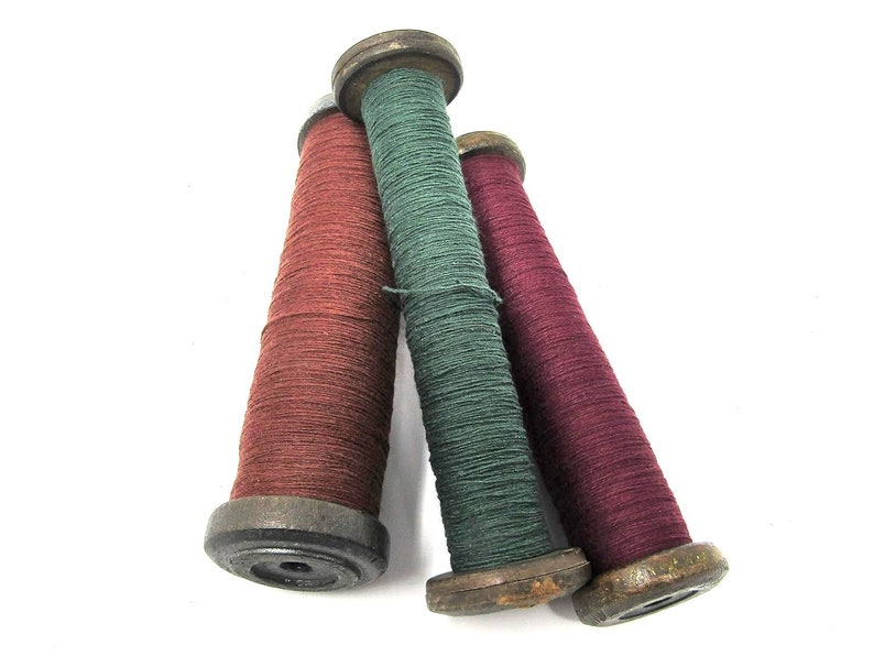 Antique Textile Bobbins With Thread, Vintage Industrial Spools, Set of ...