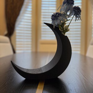 Crescent Moon Vase | Decorative Flower Holder | Modern Minimalist Home ...