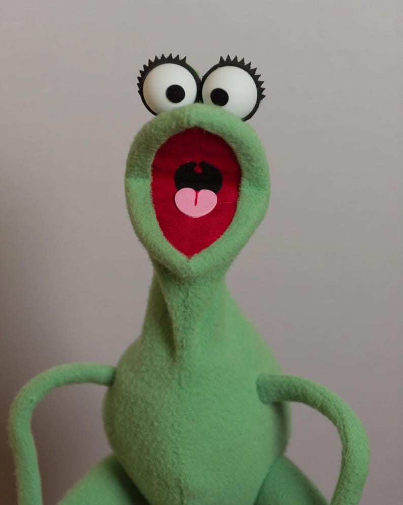 Handmade Green Frog Hand Puppet: Professional Amphibian Puppet - Etsy