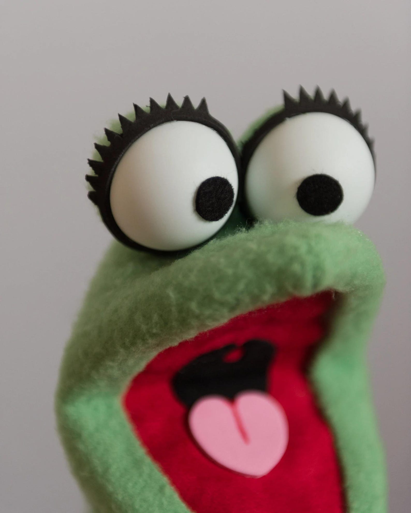 Handmade Green Frog Hand Puppet: Professional Amphibian Puppet - Etsy