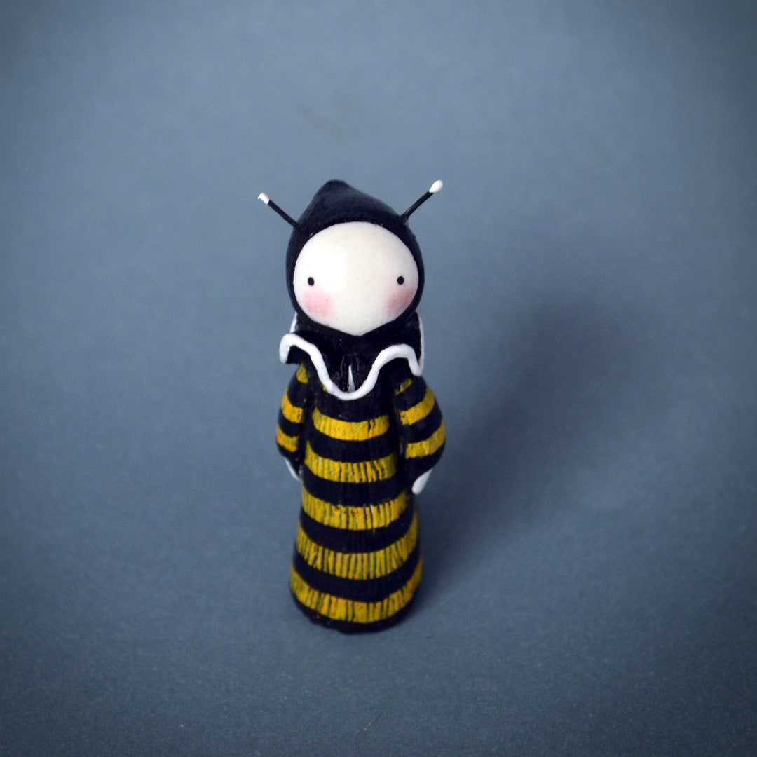 Beeing Poppet - Etsy
