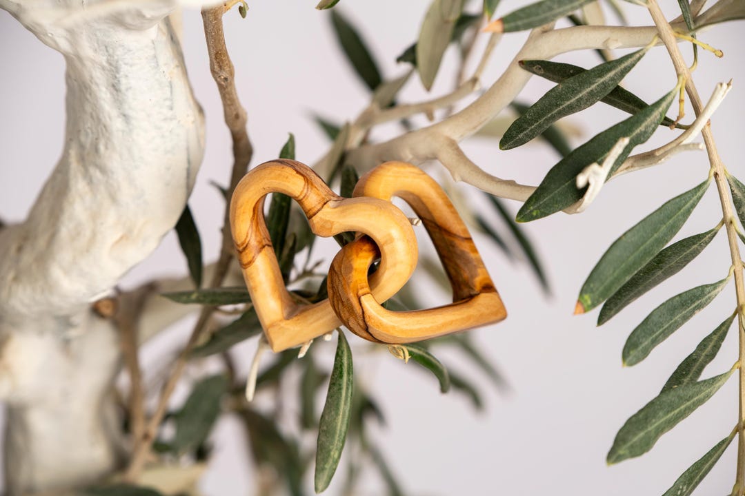 Olive Wood Interlinked Hearts | Handmade in Bethlehem Palestine ...