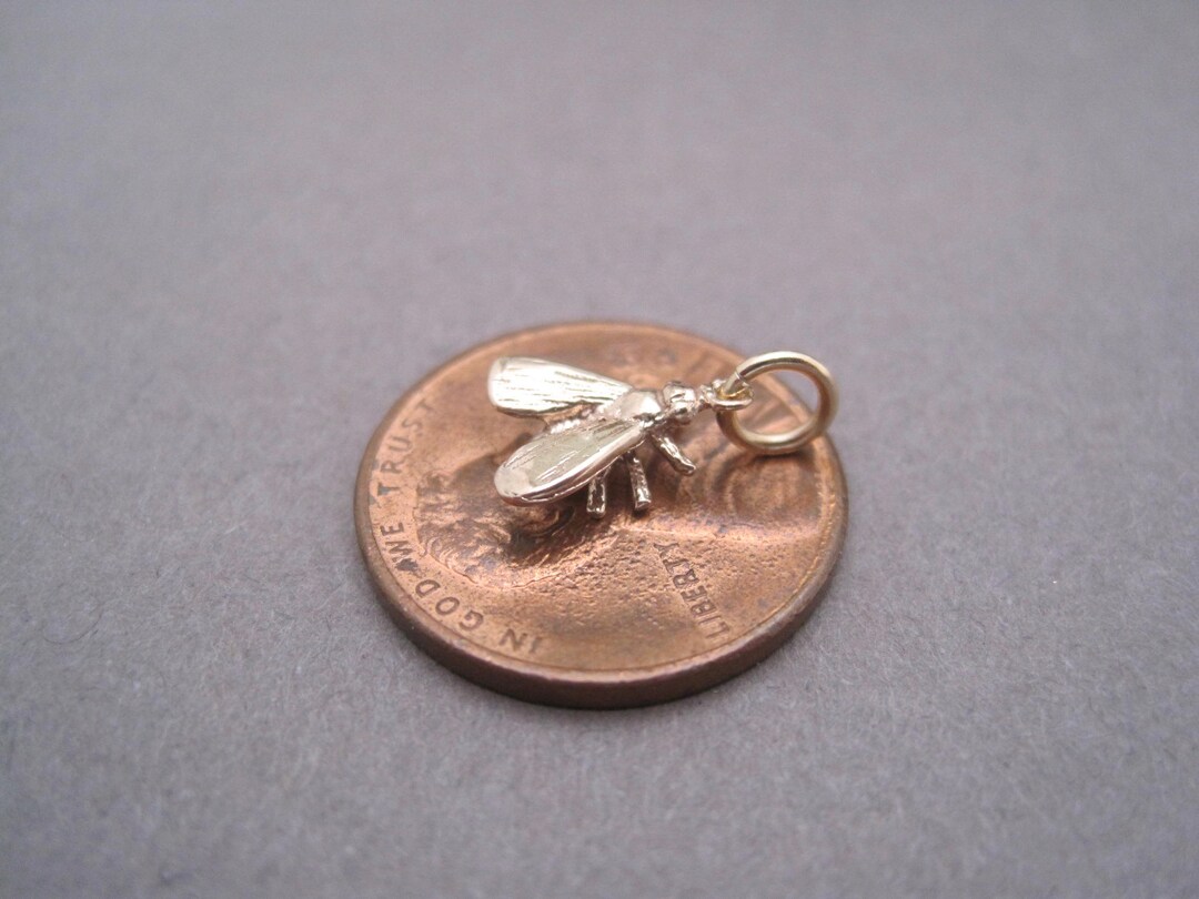 14K Gold Fly Charm Solid Gold Insect Pendant Spirit Animal Realistic ...