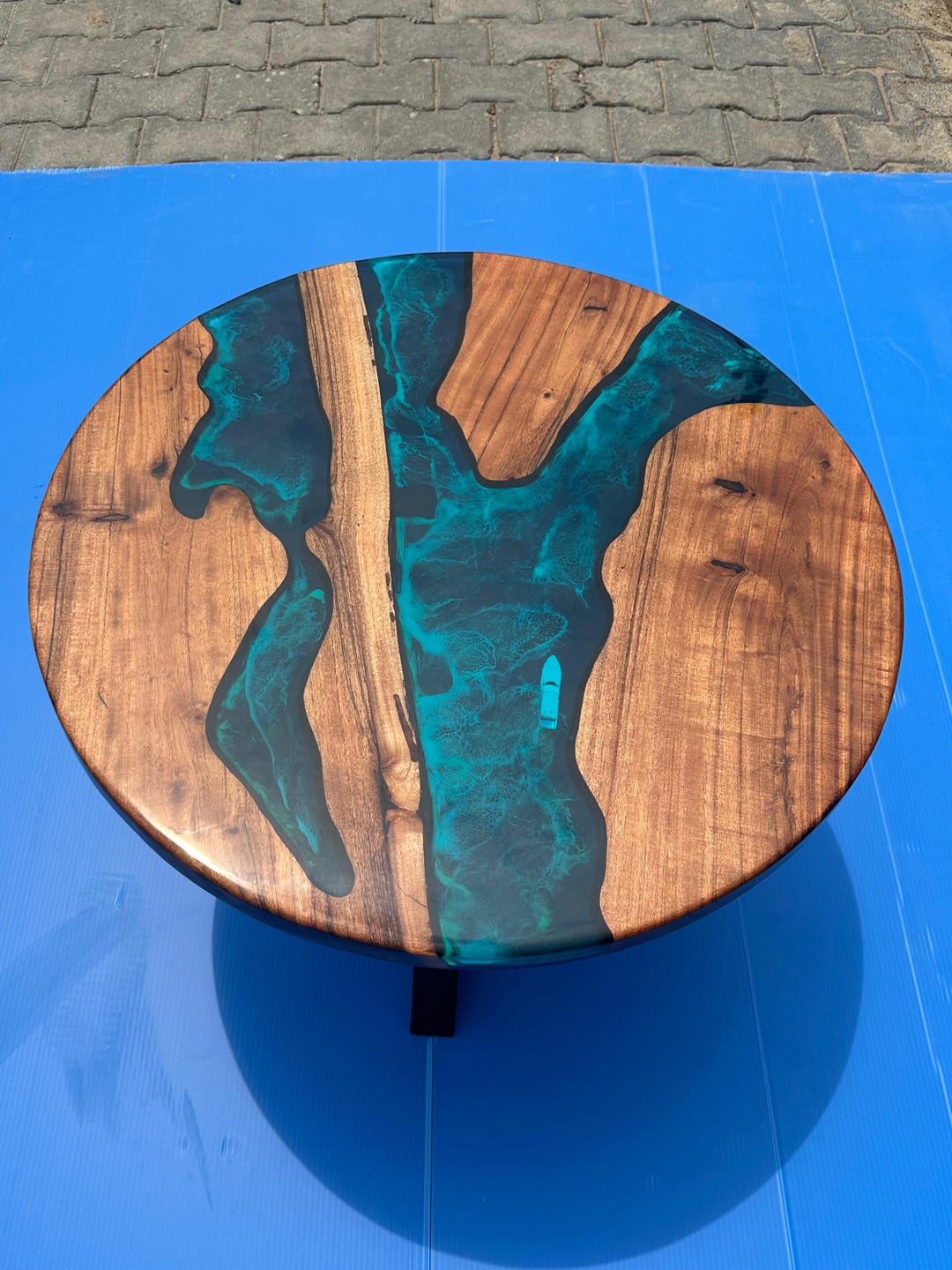 Custom Ocean Epoxy Resin Table: Olive Wood, Blue Emerald Waves - Etsy