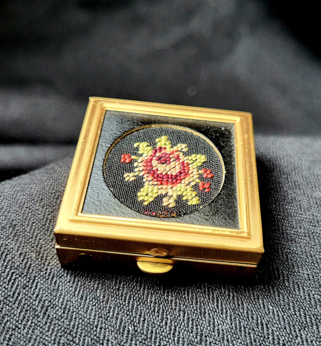 Vintage Petit Point Pill Box, Metal Art Deco Trinket or Pill Box - Etsy