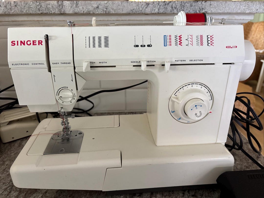 SINGER 5830C Sewing Machine - Zigzag Free Arm , Heavy Duty, Accessories ...