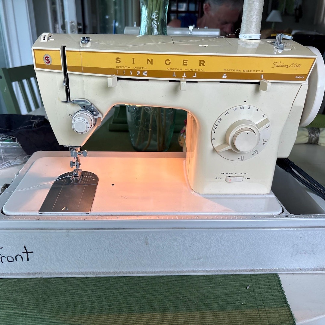 Vintage Singer Fashion Mate Model 360 Sewing Machine W/ Foot Pedal ...