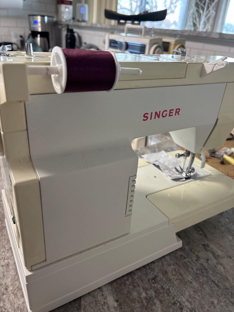 Singer 57817C 17-stitch Function Electronic Control Sewing Machine W ...