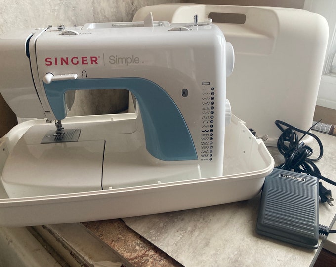 SINGER SIMPLE Sewing Machine Model 50T8 E99670, Case, Pedal, Power Cord ...