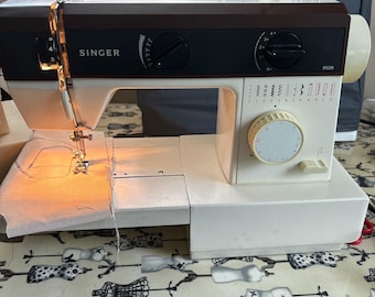 Singer Model 5705C Sewing Machine W/ Pedal -cabinet Mountable- Built in ...