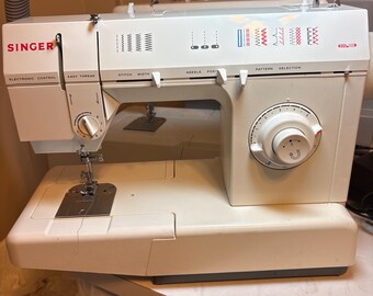 Vintage SINGER Heavy Duty Sewing Machine Model 57820C W/ Pedal Works W ...