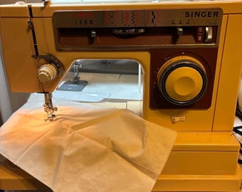 Janome 639 Mini Sewing Machine W/case, Power Cord, Pedal, Extras Jem ...