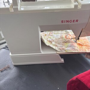 Singer Sewing Machine Model 9420 With Pedal & Power Cord, 14 Built in ...