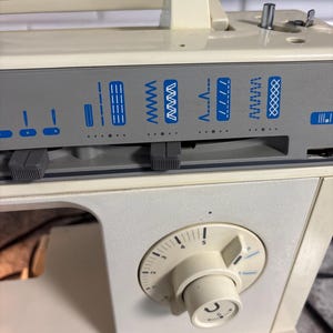 SINGER Merritt 4528 Sewing Machine Heavy Duty- Free Arm, Tested Works W ...