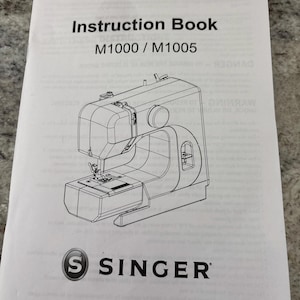 Singer M1000 Compact Zig Zag Sewing Machine, 32 Stitch Free Arm W ...