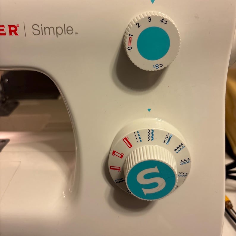 SINGER Simple 2263 Sewing Machine W/ Pedal, Extras! Works Great! 23 ...