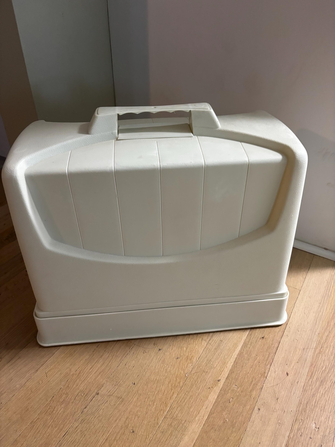 Vintage Hard Shell, Sewing Machine Case- Fits Full Size Standard Sewing ...