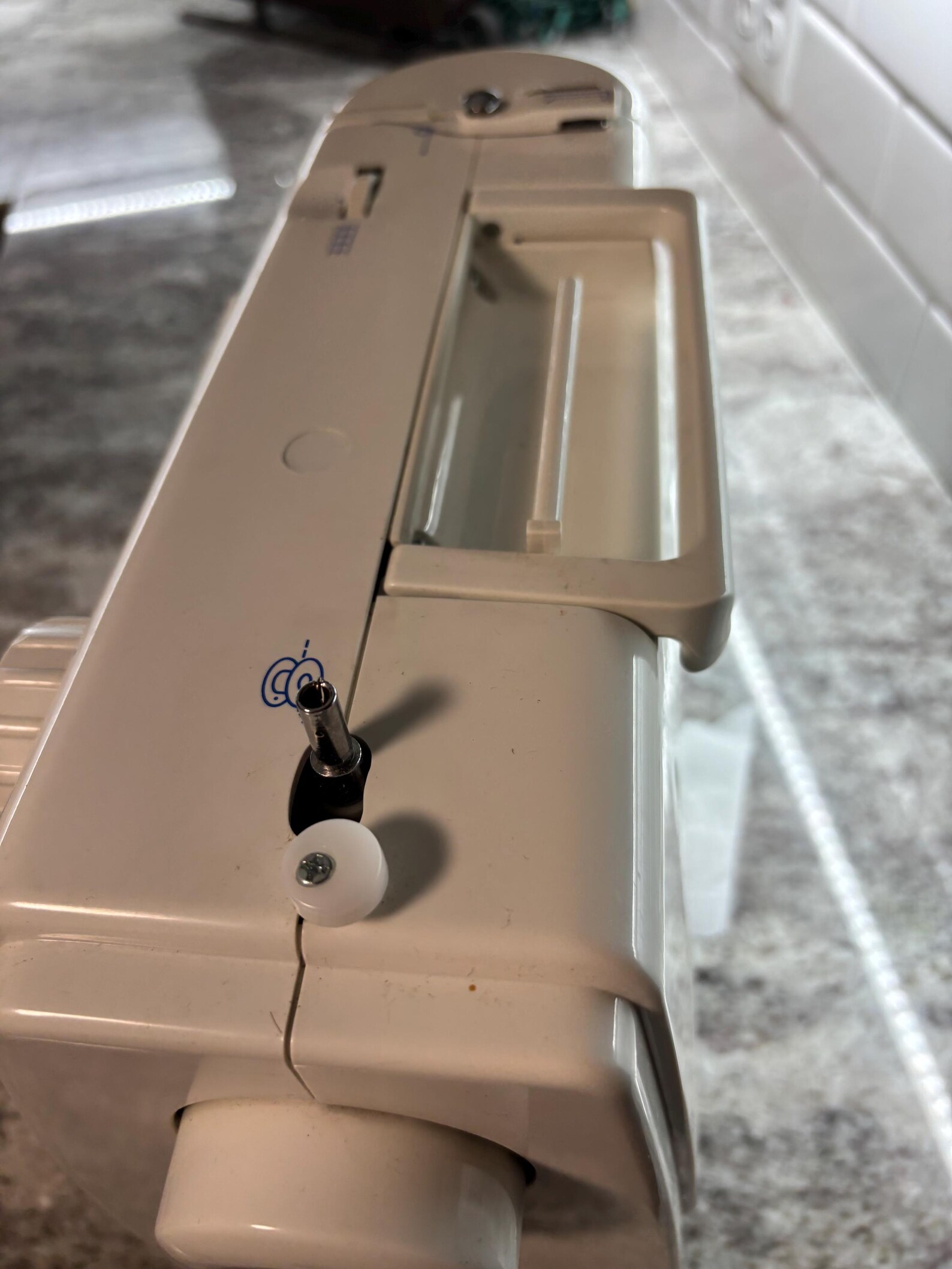 Singer Prelude Sewing Machine 8280 W/ Accessories, Cover, Manual, Pedal ...