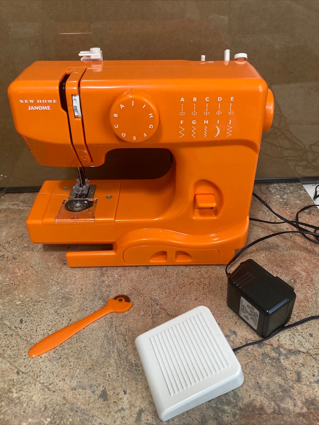 Janome New Home Sewing Machine Orange Blaze 525B TESTED & WORKS W ...