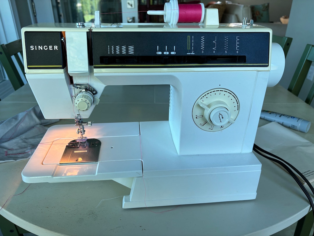 Vintage SINGER Heavy Duty Sewing Machine Model 6212C W/ Foot Pedal ...