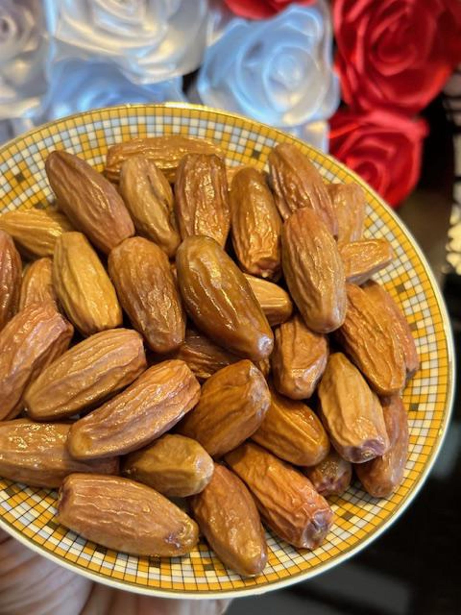 Organic Medjool Dates, Fresh Premium Quality, Natural Dried Fruit ...