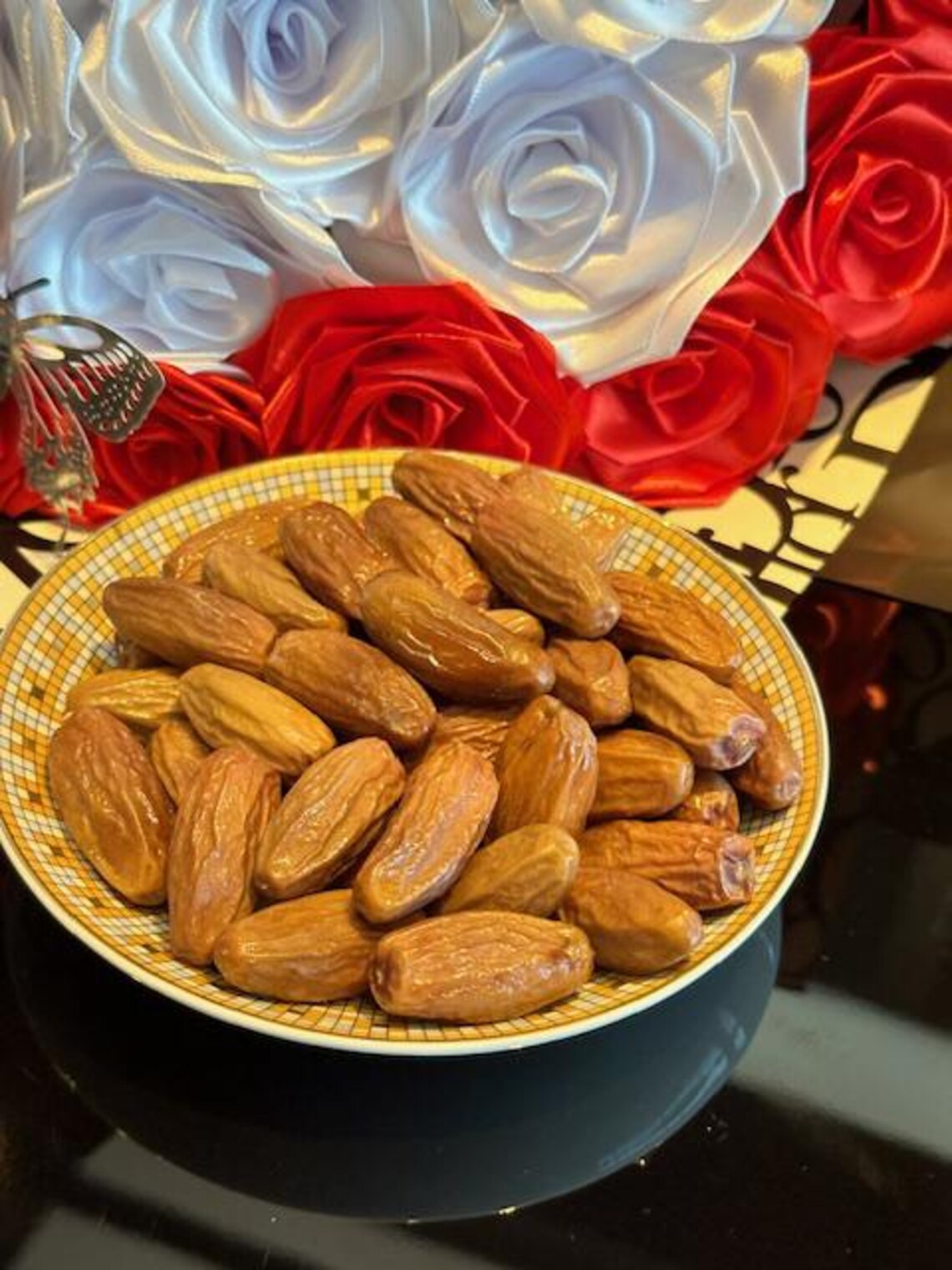 Organic Medjool Dates, Fresh Premium Quality, Natural Dried Fruit ...