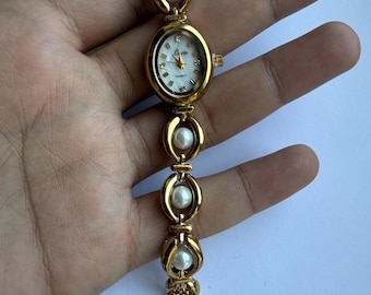 Vintage Dainty Early 2000s Silver Ladies Watch W/ Diamonds & Pearl ...