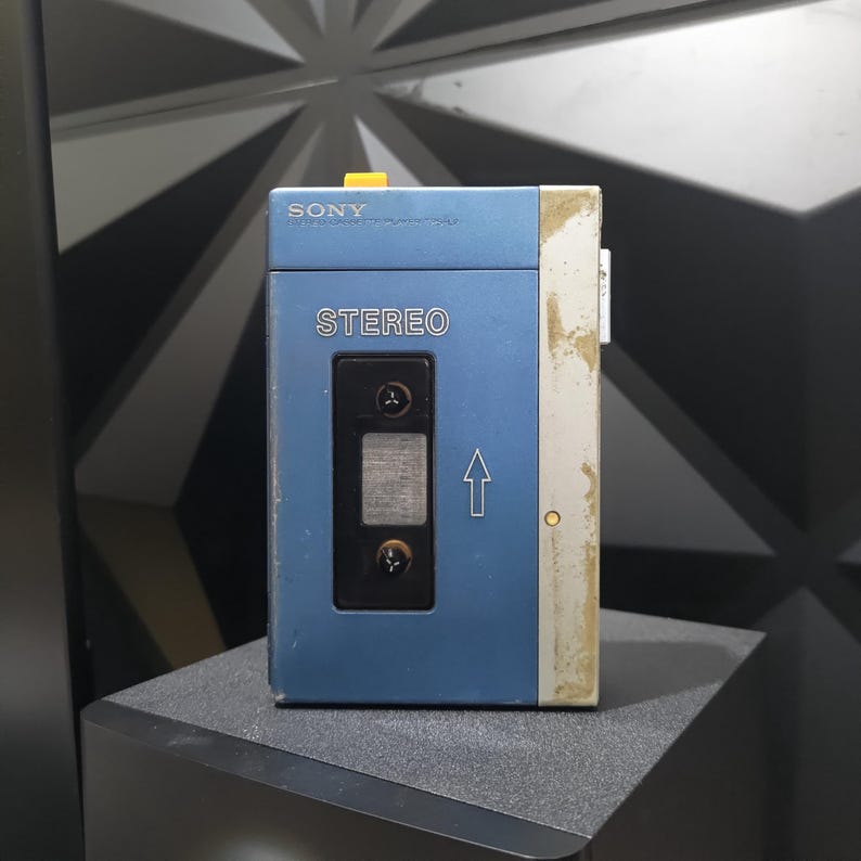 Cassette Tape Player: Sony Walkman TPS-L2 First Generation Guardians of ...