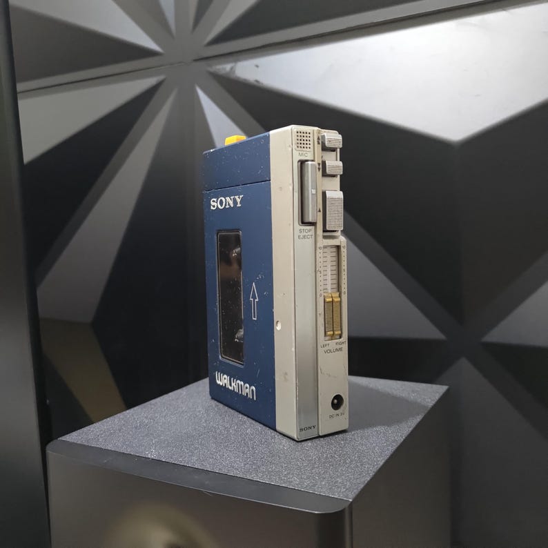 Sony Walkman Cassette Tape Player TPS-L2 Guardians of the Galaxy ...
