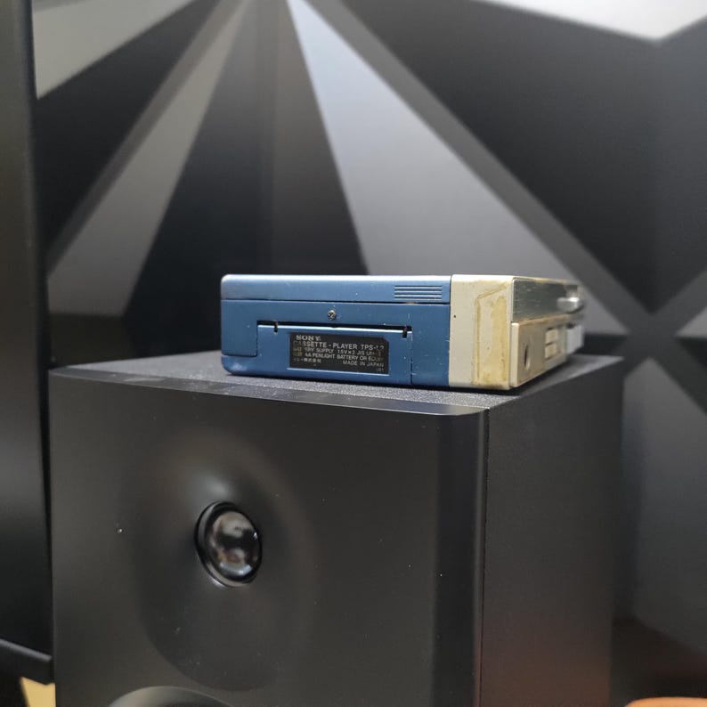 Cassette Tape Player: Sony Walkman TPS-L2 First Generation Guardians of ...