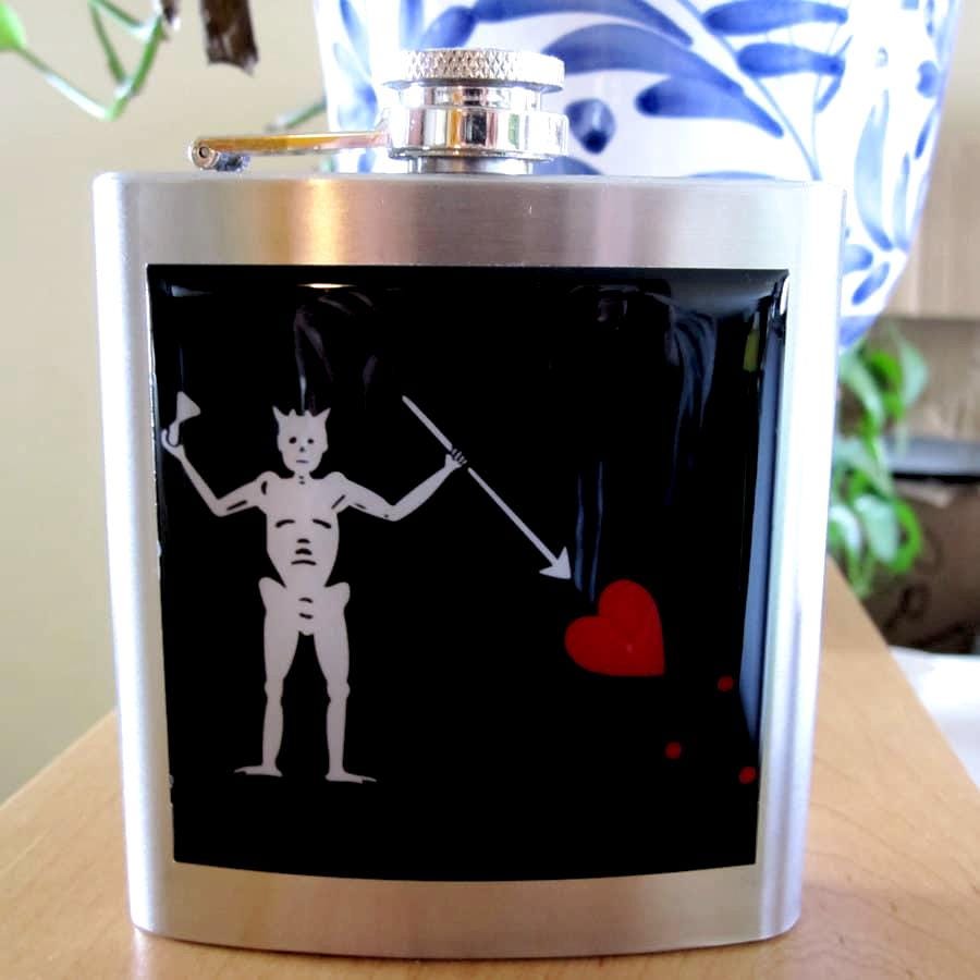Blackbeard Pirate Flag Liquor Hip Flask - Etsy