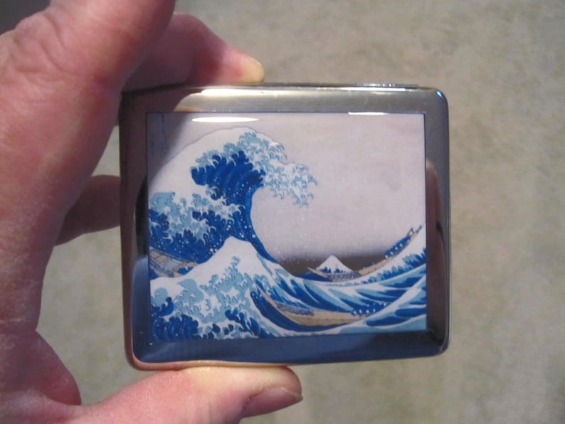 The Great Wave off Kanagawa 7 Day Pill Box With Mirror - Etsy