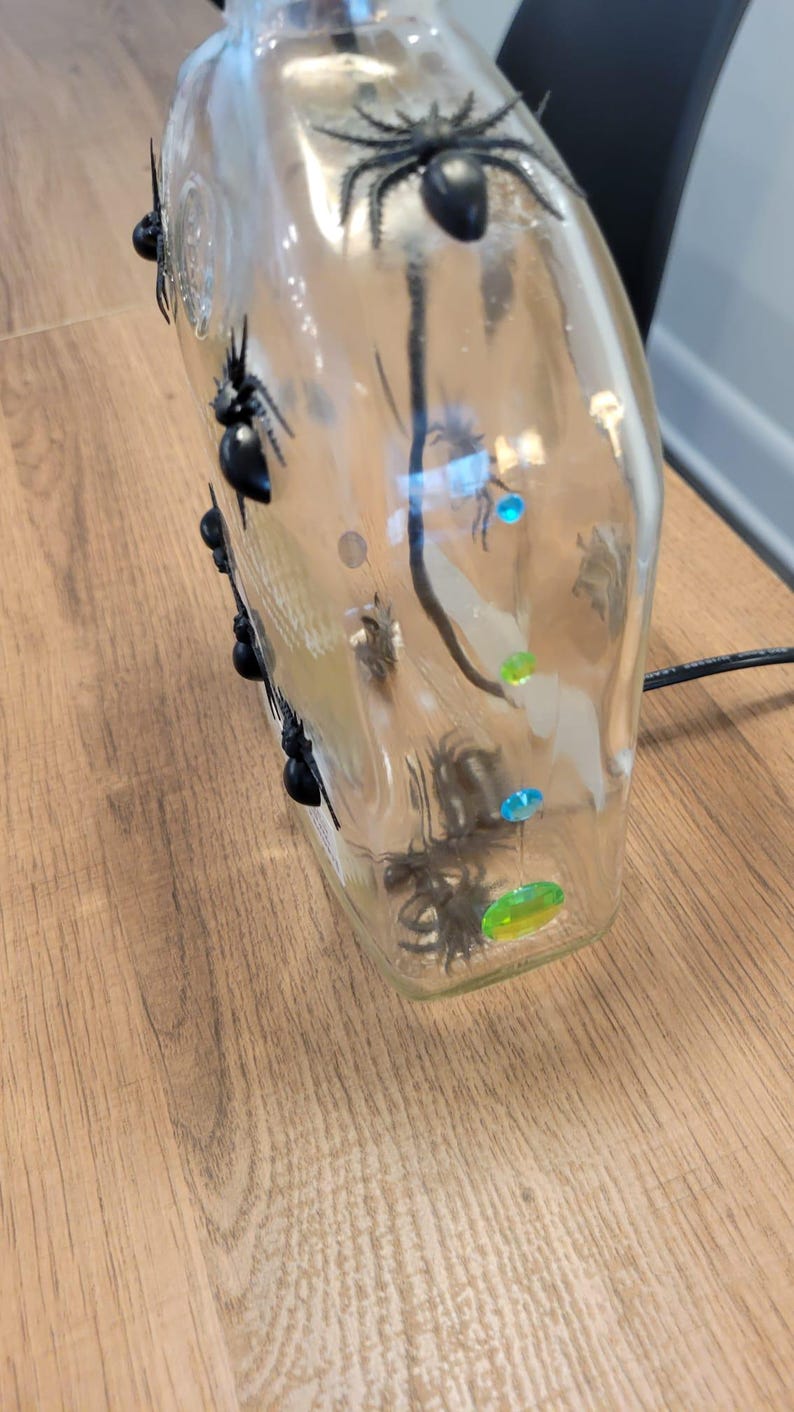 Halloween Tarantula Whiskey Bottle Lamp - Etsy