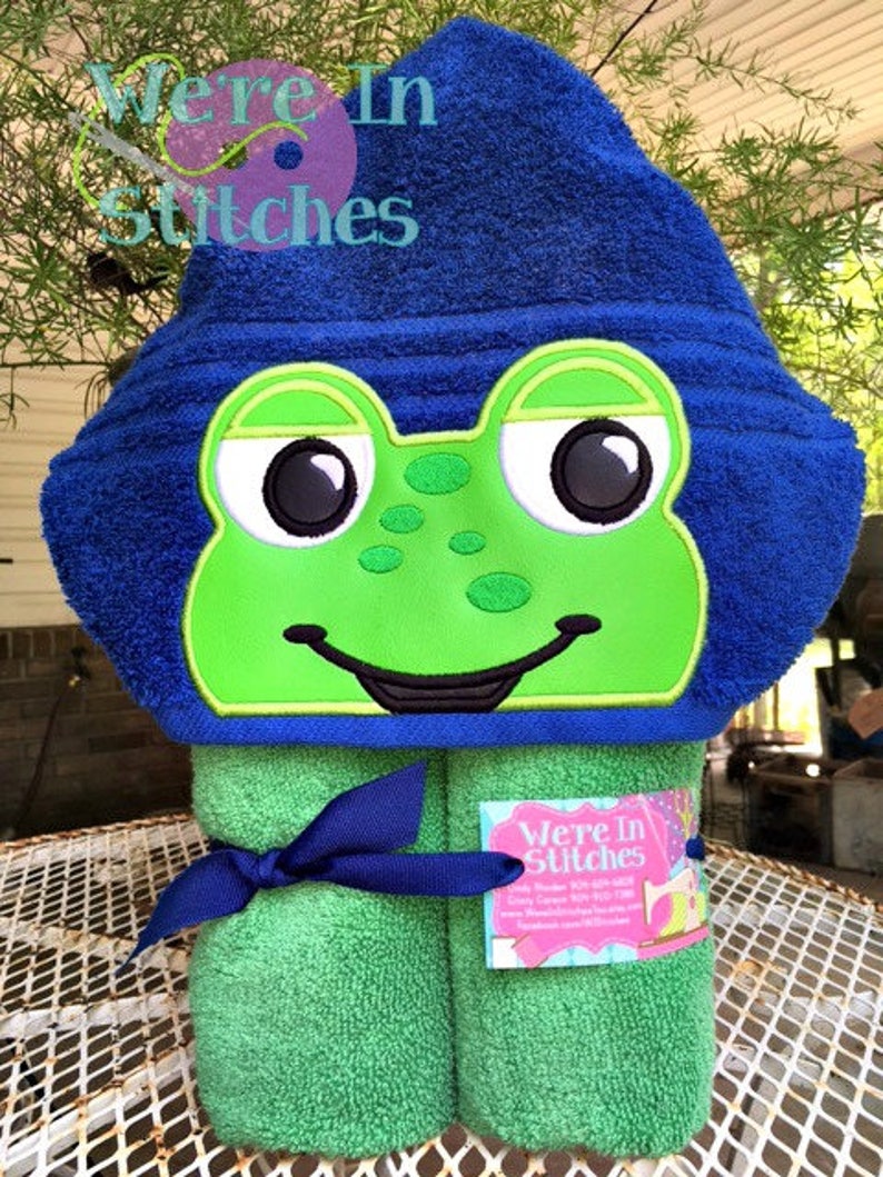 Boy Frog hooded towel frog towel bath towel pool towel | Etsy