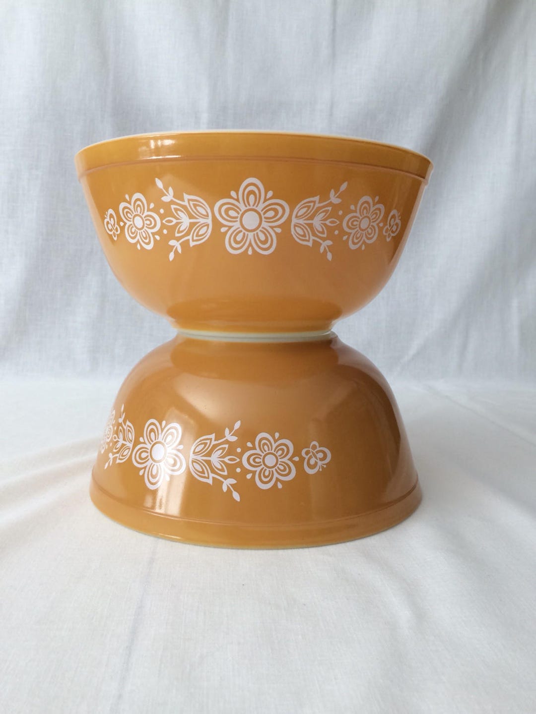 Pyrex Butterfly Gold, Set of 2 Bowls - Etsy