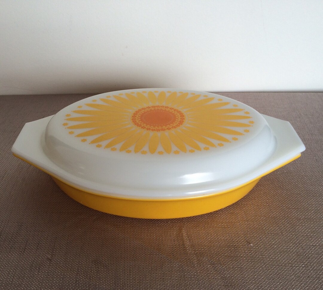 Pyrex Daisy Divided Serving Dish - Etsy