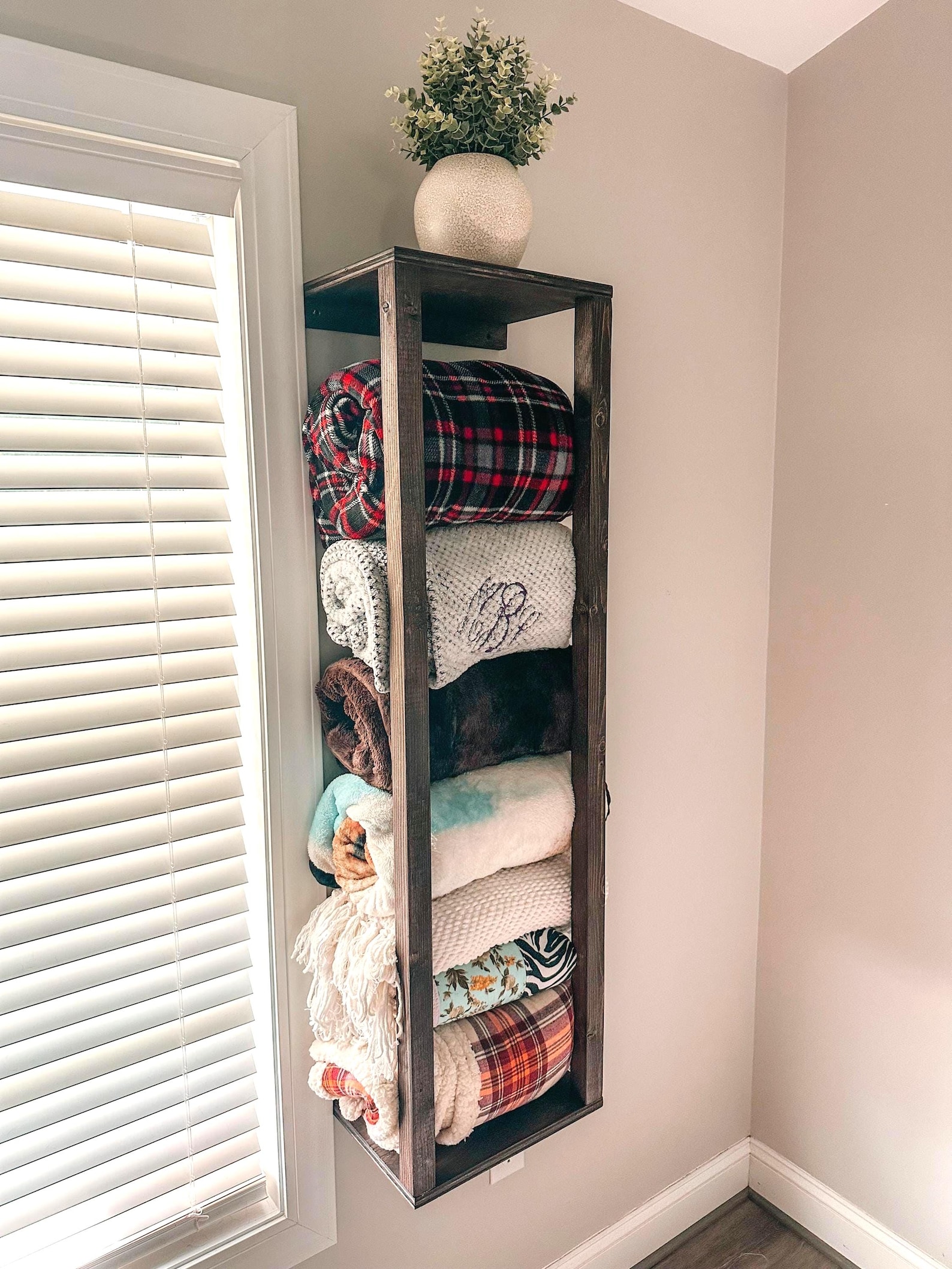 Wall Mounted Blanket Rack