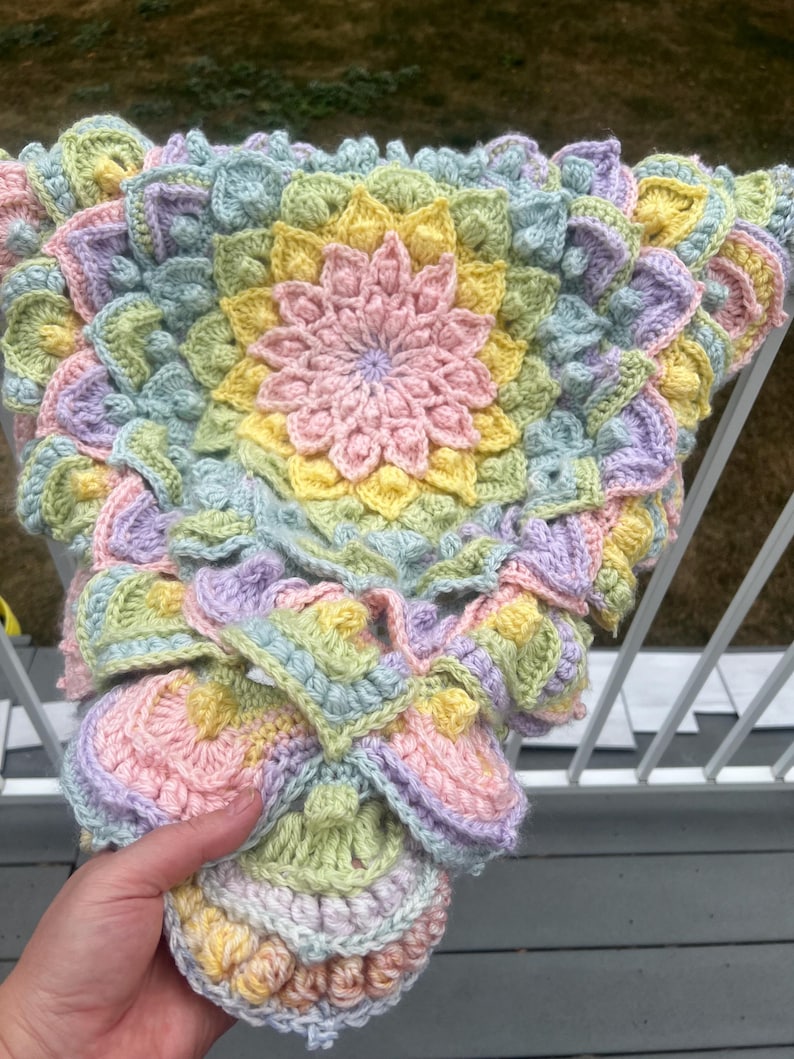 Handmade Crochet Lotus Flower Blanket: 32