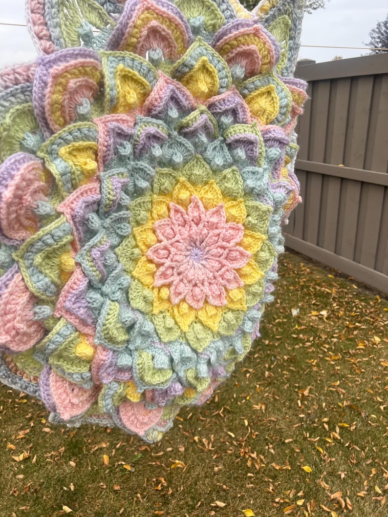 Handmade Crochet Lotus Flower Blanket: 32