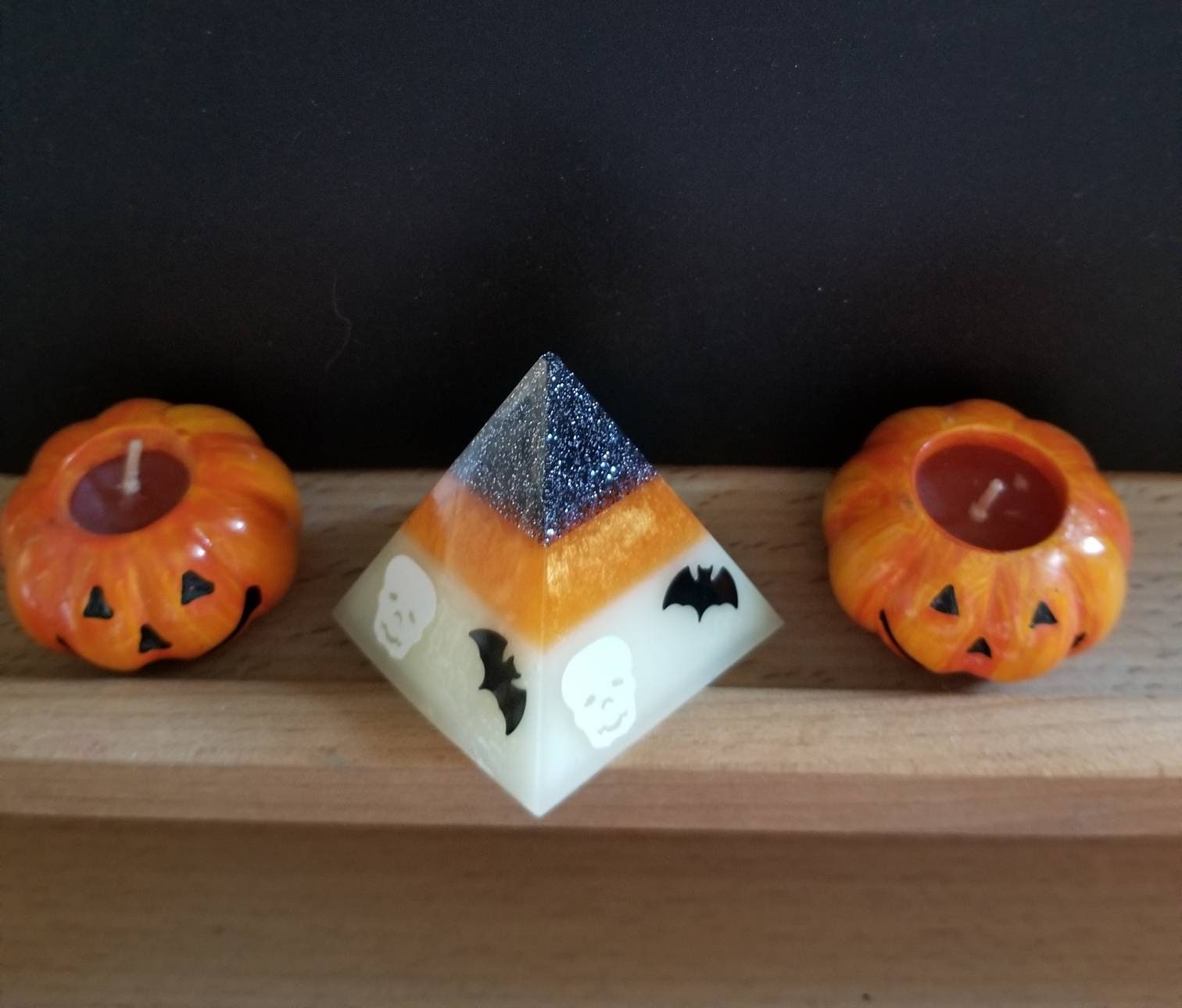 Halloween Pyramid Pyramid Resin Pyramid Orange and Black Glow in the ...