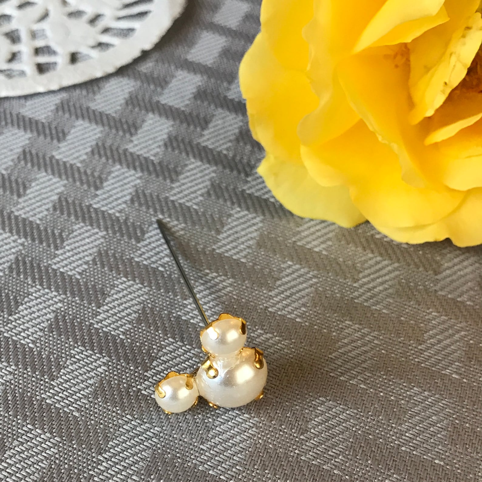 Single Pearl Mouse Silhouettes in Gold and Silver Tone | Etsy