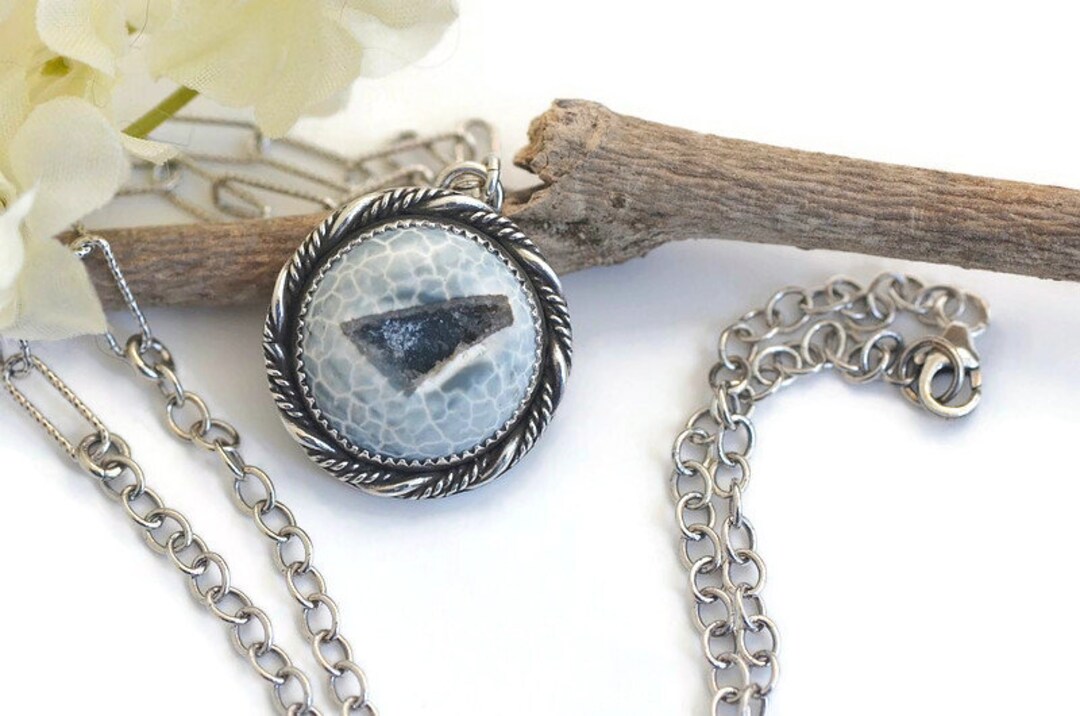 Snakeskin Acid Etched Agate Necklace Gray Druzy Crystal Necklace Agate ...