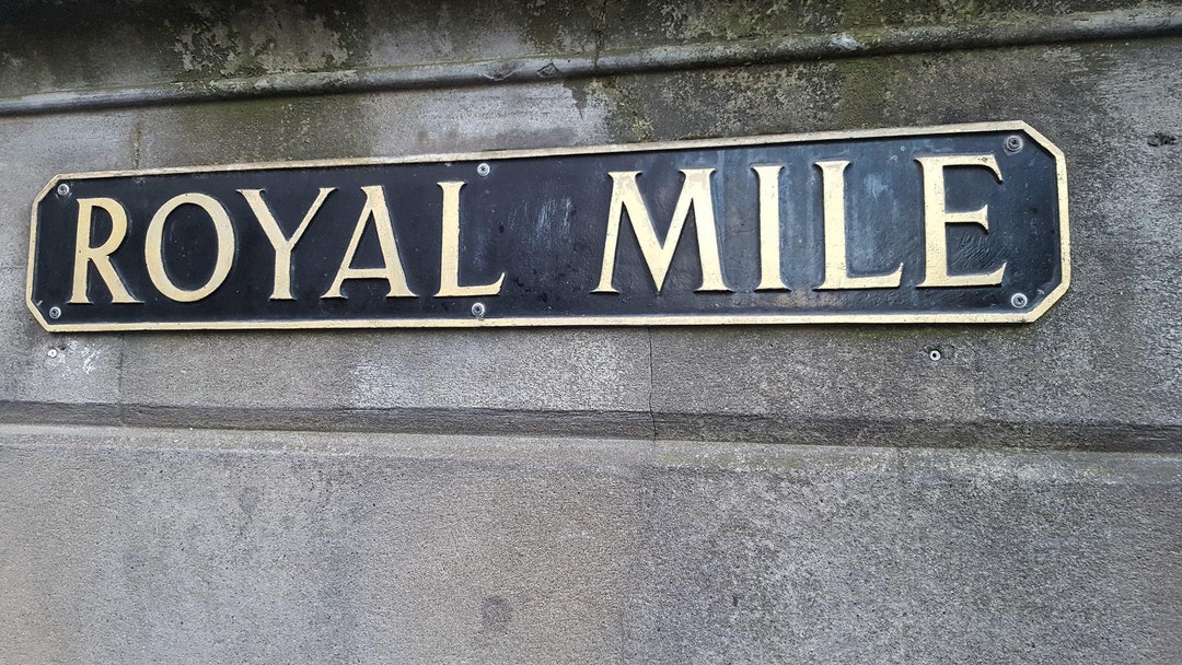 Royal Mile Edinburgh Artwork: Historic Cityscape Print for Home Decor ...