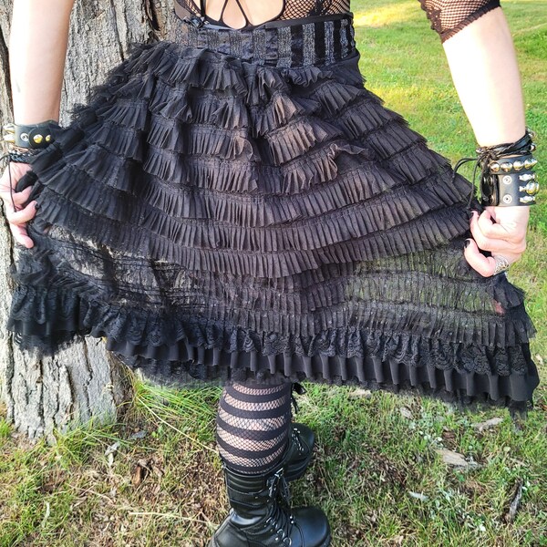 Burlesque Black - Etsy