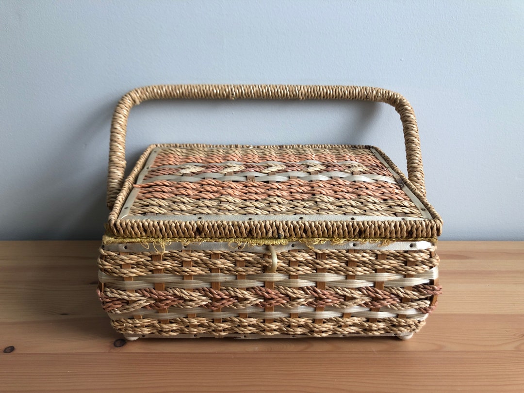 Vintage Wicker Sewing Basket With Hinge Lid and Handle / Wicker Peach ...