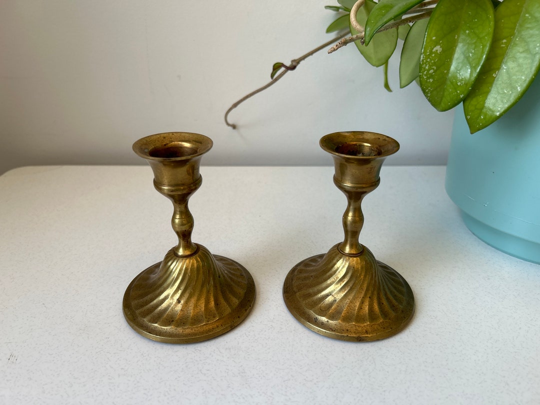 Set of 2 Vintage Brass Taper Holders / Vintage Brass Candleholders - Etsy